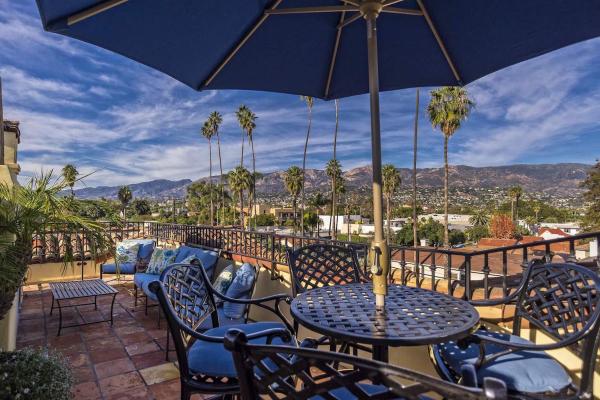 Luxurious Mykonos In Santa Barbara With Outdoor Deck Short Bike Ride To Beach - Santa Barbara, CA