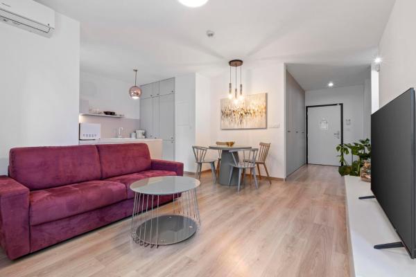 Stylish Urban Apartment-garden&parking&ac - Bratislava