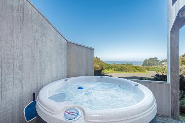 Viglione - Fireplace Hot Tub & Ocean Views - Sea Ranch, CA