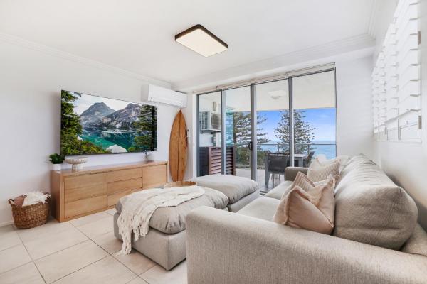 Dwell 23, Oceanfront Apartment - Bundaberg Central