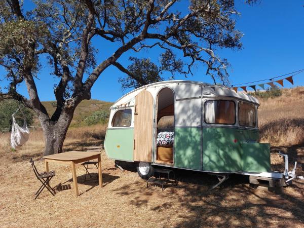 Lost Paradise - Cosy Wagon - Portugal