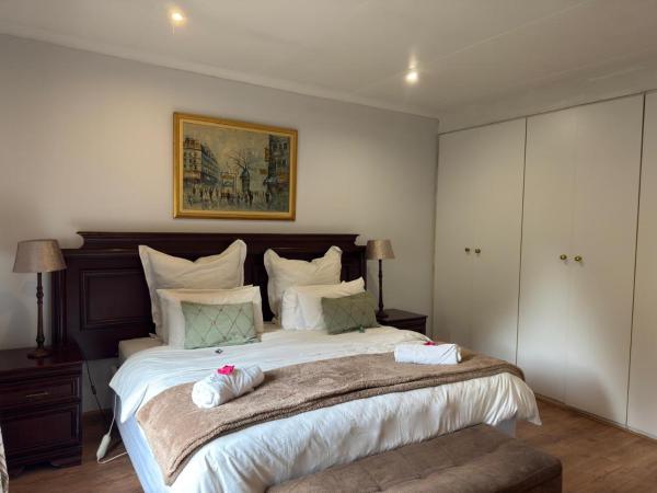 Private Bryanston Cottage, Garden, Uncapped Wi-fi - Randburg