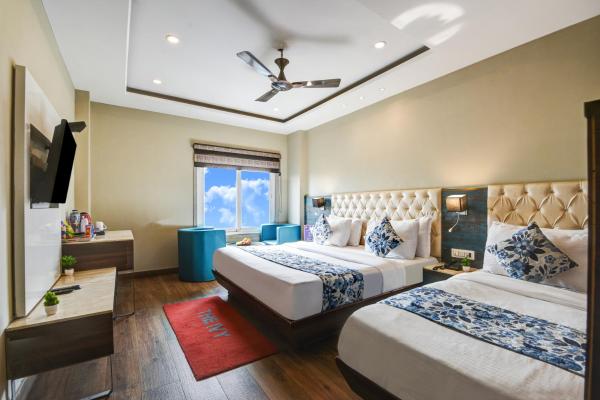 The Ivy Grand Hotel In City Centre With Free Secured Parking - New Delhi