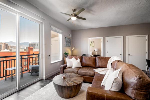 Deluxe 2br Convention Center Gym, Pool, Htub, Pkg - Salt Lake City, UT