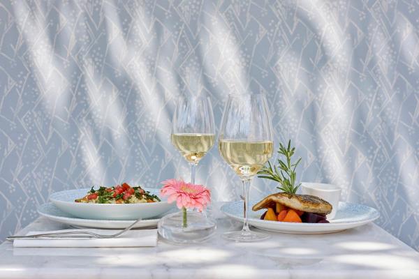 Icce Borbirtok - Wine, Dine & Rest - Balatonlelle