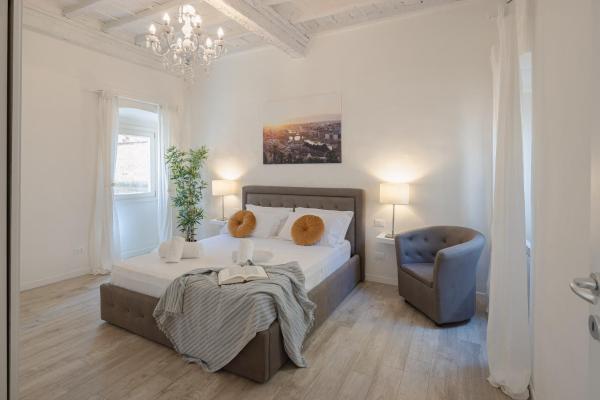 Sant'ambrogio Terrace Tales Apartment - Florence