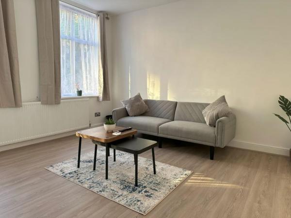 Stylish 1-bedroom Apartment - Ilford