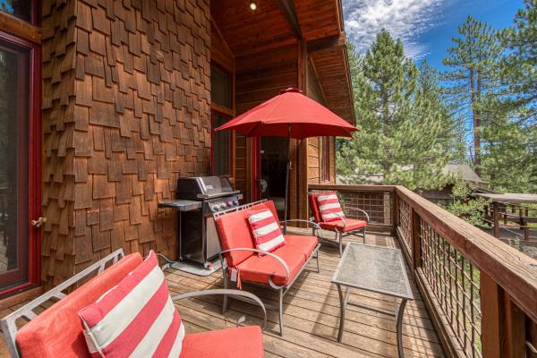 Truckee Timbers At Gray's Crossing By Tahoe Getaways - 4br W Hot Tub, Ping Pong & Ev - Truckee, CA