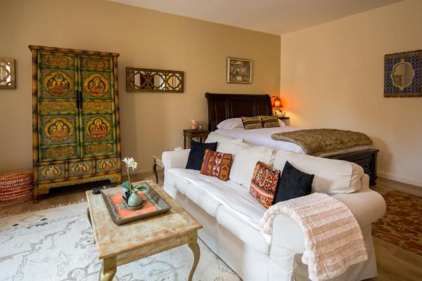 Healing Casita: Hot Tub, Courtyard, Views, 500mbps - Sedona
