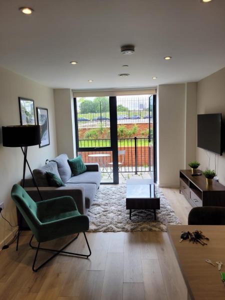 Gorgeous Gf 2 Bed 2 Bathroom Apartment Liverpool 3 - Liverpool
