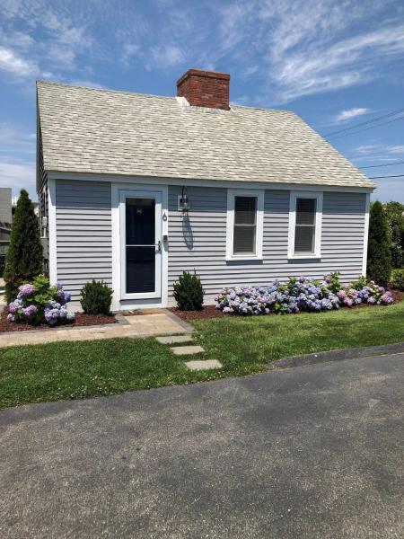 Pet Friendly Cape Cottage - Provincetown, MA