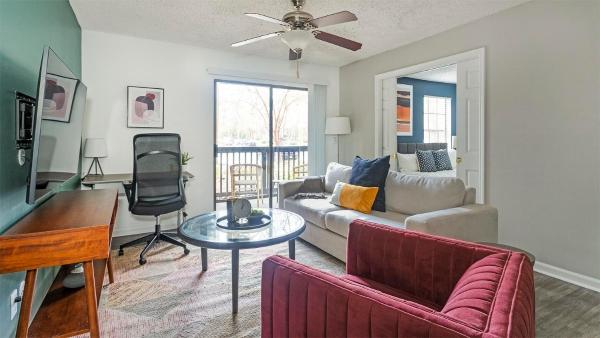 Landing Chic 2bd Courtyard Gym - Orange Park, FL