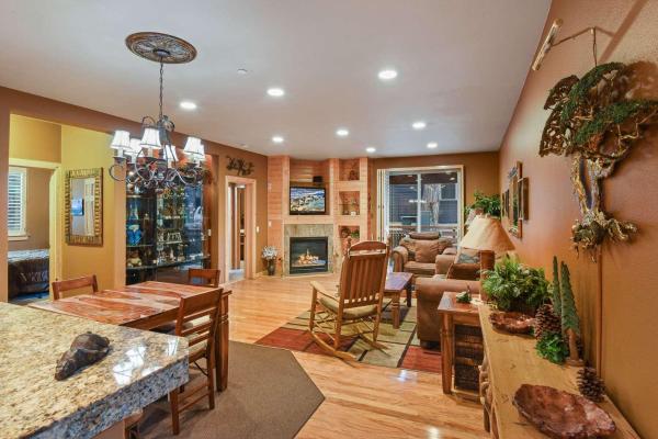 Crystal Charm Amazing 3 Bdr Condo Close To Beaches Casinos & Skiing - Carson City, NV