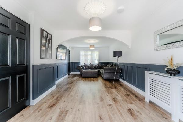 Modern 3 Bed House - Northampton