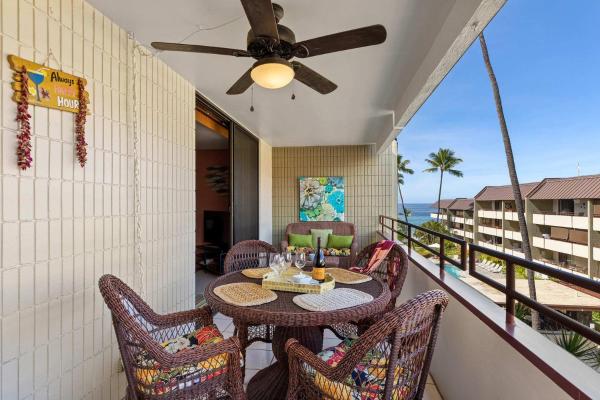 Beachside Condo With Ocean Views - Captain Cook