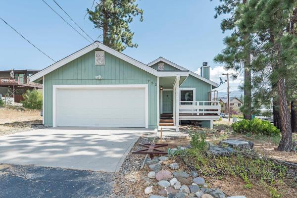 Elk Forest Escape - Economy Family Abode - South Lake Tahoe, CA
