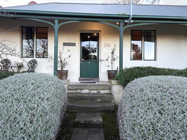 Bostane Cottage On West Hobart Hill - Hobart