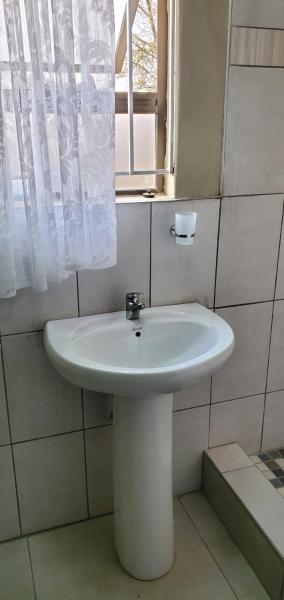 Binu Motel - Edenvale