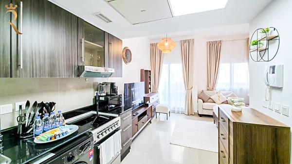 Peach Bliss Studio - Balcony, Pool & Gym Access Near Al Reef Beach - Abu Dabi