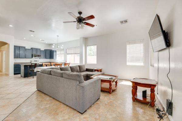 3 Mi To Santan Village Home With Covered Patio - Queen Creek, AZ