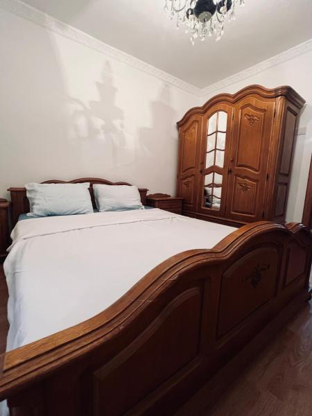 Urban Stay With 3 Bedrooms - Constanța