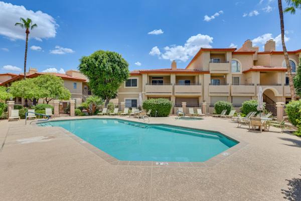 Deck & Resort Amenities: Phoenix Escape By Hiking - Phoenix, AZ