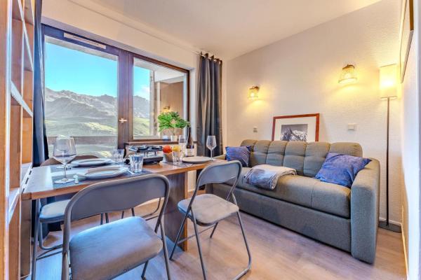 Bright Modern Apartment - Balcony With Panoramic Mountain Views - Val Thorens
