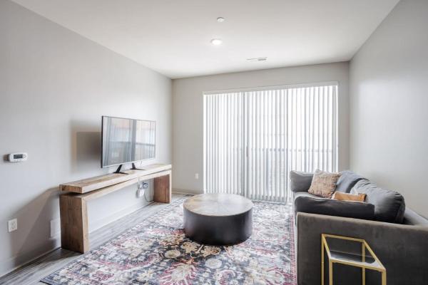 Cozysuites At The Banks Gym Pool 15 - Covington, KY