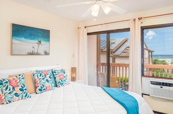 Central And Bright 2 Br, 2 Ba, Pool And Oceanview - Kauai, HI