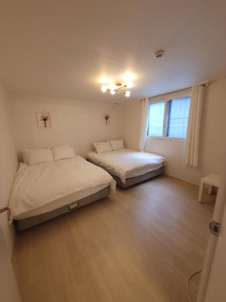 Hongdae Guk S House - Seoul