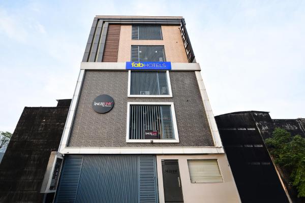 Fabhotel Angel Pink The Premium - Noida