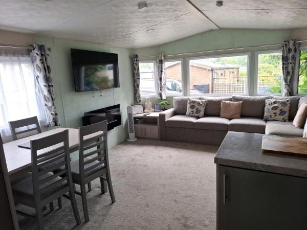 Hillside Retreat - 2 Bedrooms Sleeps 5 - Hastings