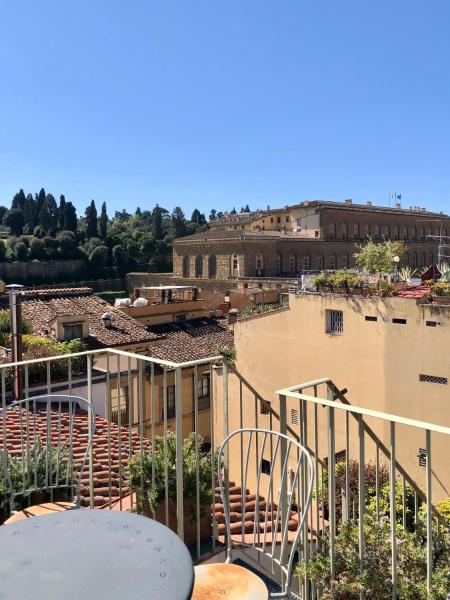 Suite With 3 Terraces At Ponte Vecchio - Florence