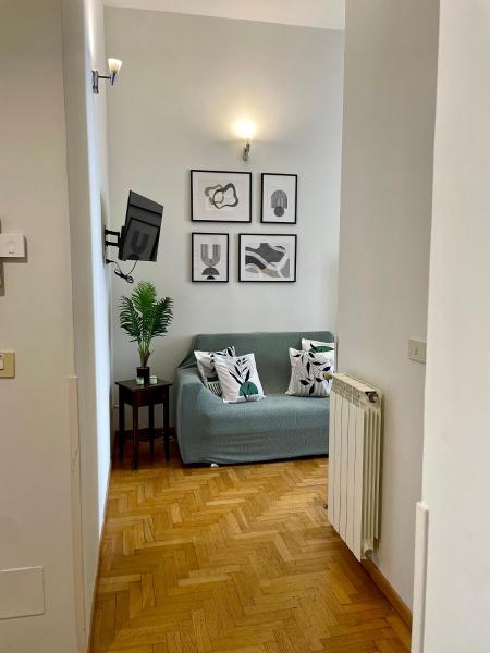 Aurora House - Appartamento Accogliente A Barberini - Rome