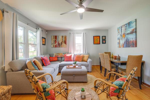 < 1 Mi To Colonial Beach: Coastal Gem W/ 2 Porches - バージニア州