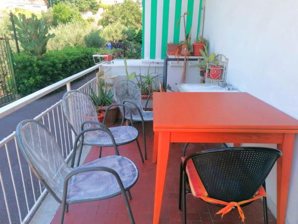 Camera Con Terrazza Vista Panoramica Ed Uso Cucina In Casa Quadrilocale Alassio - Alassio