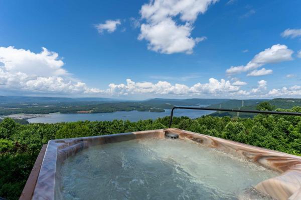 Fish Tales Cabin With A Private Hot Tub - Nickajack Lake, TN