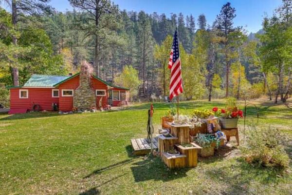 Grizzly Gulch Cabin Historic - Mount Rushmore National Memorial
