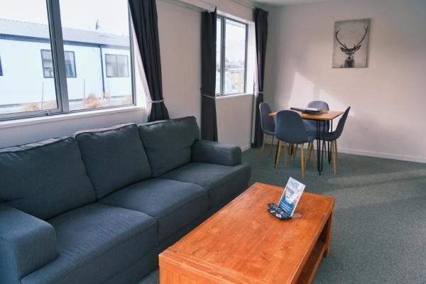 18 Jimmys Apartment - テカポ湖