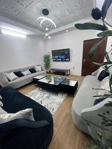 شقة غرفة نوم ومجلس ومطبخ وحمام - Jedda