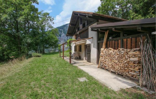 2 Bedroom Cozy Home In San Lorenzo In Banale - Molveno