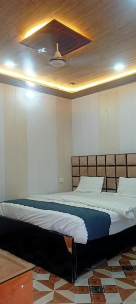 Hotel Valencia Inn - Varanasi