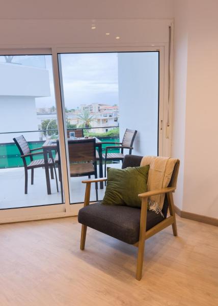 110 - Beachside Renovated 1br Apt 5 Min From Beach - Cambrils