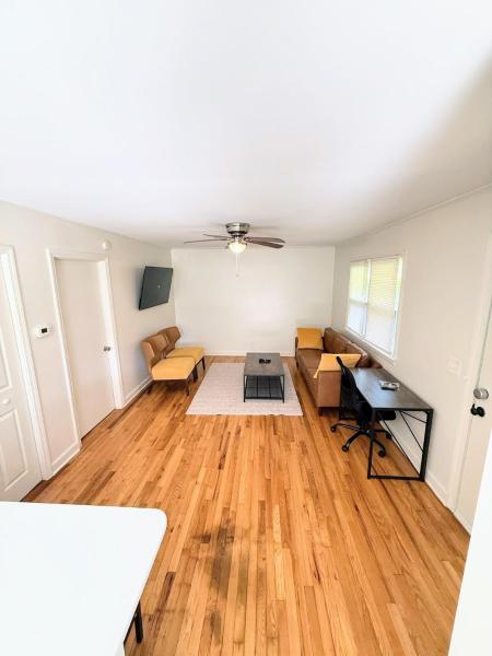 Renovated 2 Bed Walltown Home Walk To Duke! B - Durham, NC