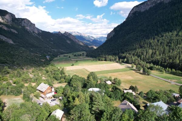 Hôtel Restaurant Gîtes Les 5 Saisons - Arvieux