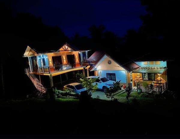 The Mustard Casita - Naval