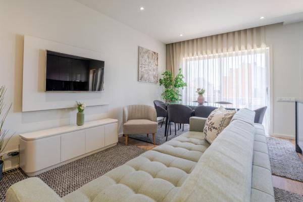 Central & Stylish Apartment By Hostwise - Maia