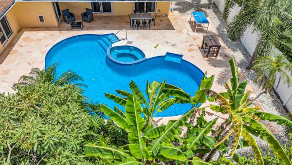 Palm Paradise Retreat Heated Pool East Delray - Delray Beach, FL