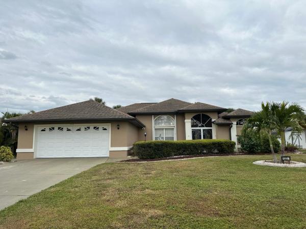 Freshwater Canal Pool Home - Punta Gorda, FL