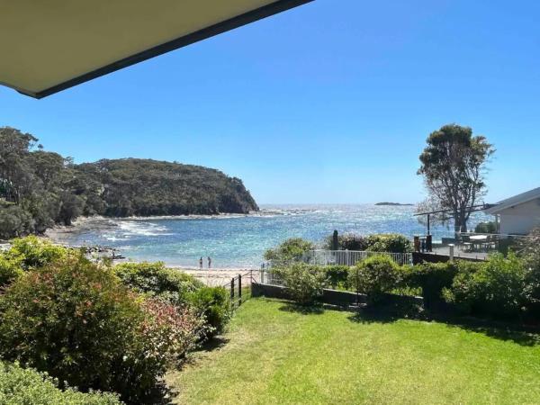 Grand Spindrift - Entire Waterfront House - Batemans Bay
